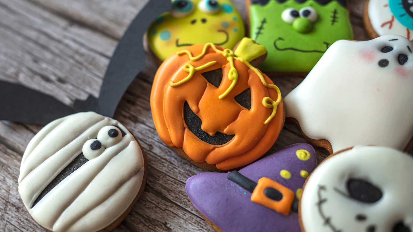 これらの色がハロウィンと関連付けられる本当の理由