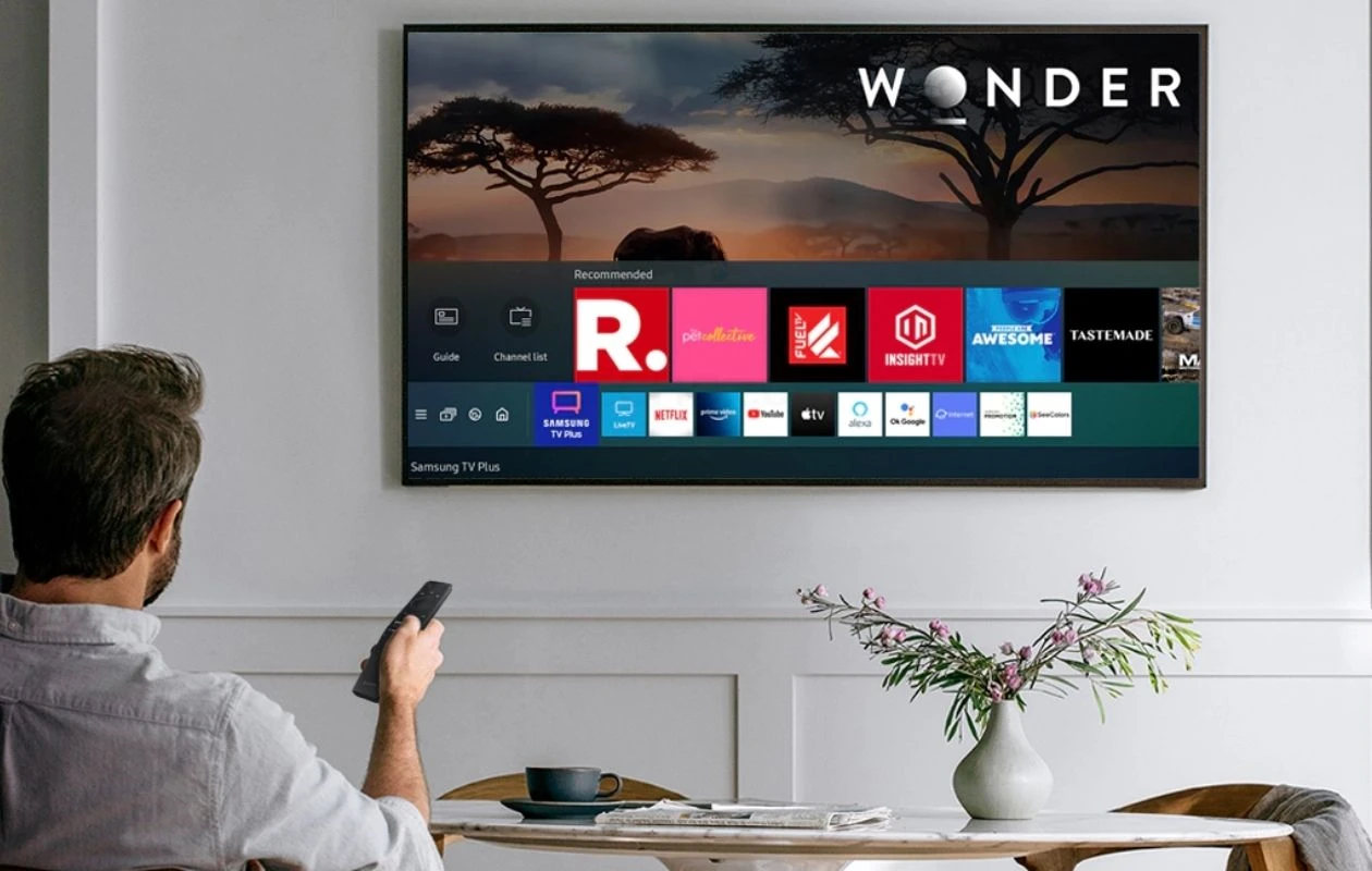 Samsung スマート TV で AT&T TV (DirecTV Stream) をストリーミングする方法