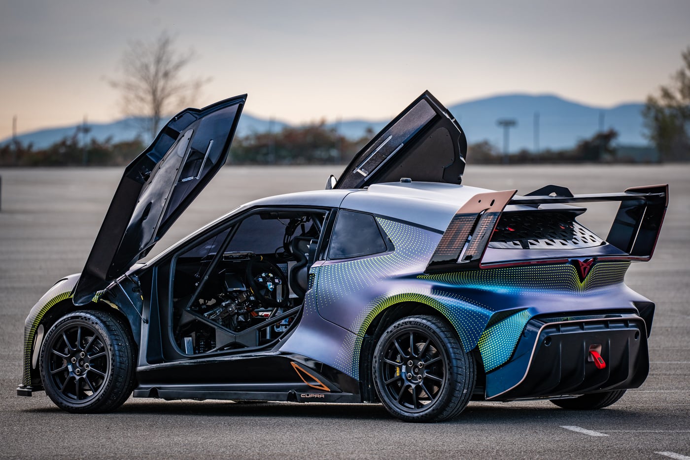 Cupra Exponential Experience: 世界で最もリアルな e スポーツ シミュレーターをテストしました 😮