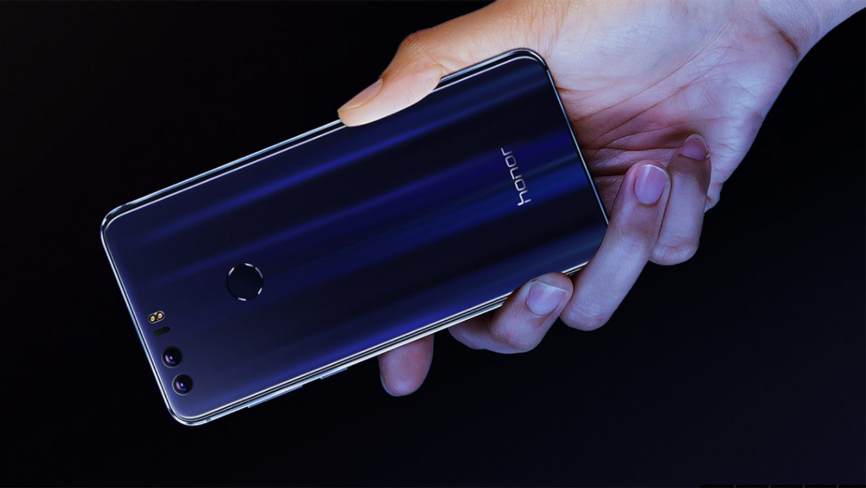 P9を半額で購入したいですか？こちらがHonor 8です