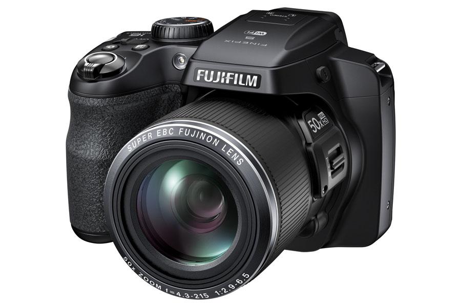 Fujifilm FinePix S9400W と Sony Cyber-shot RX10 Mark III の比較