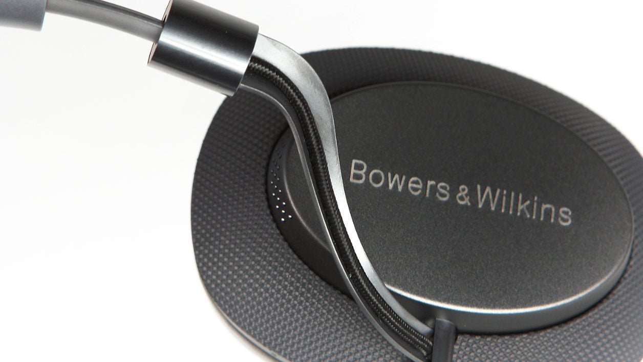 テスト: Bowers & Wilkins PX、これらのノイズリダクションヘッドフォンは Bose のヘッドフォンと競合できますか? - 世界の顔